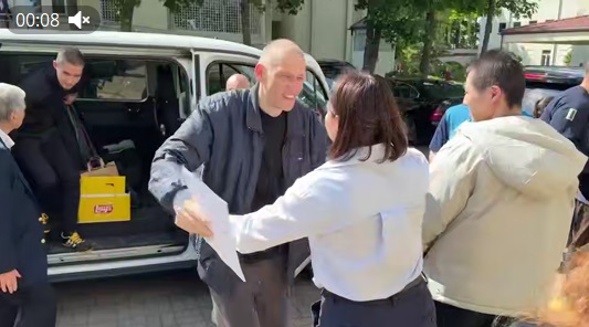 Семья воссоединилась: Лукашенко освободил мужа оппозиционерки Тихановской Сергея — EADaily, 21 ...