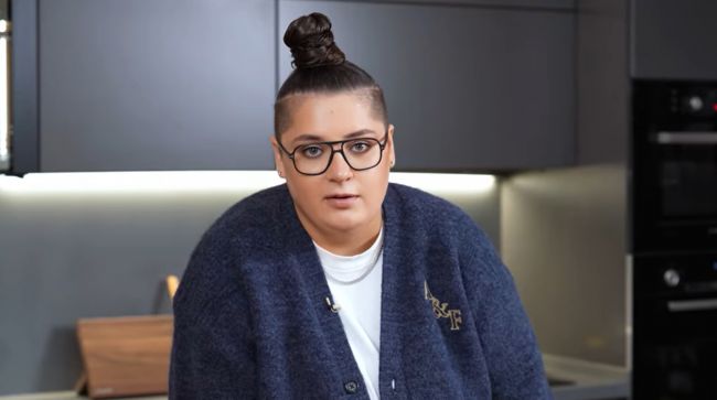 Закидайте меня камнями: известная российская блогерша устала от черной икры — EADaily, 28 ...