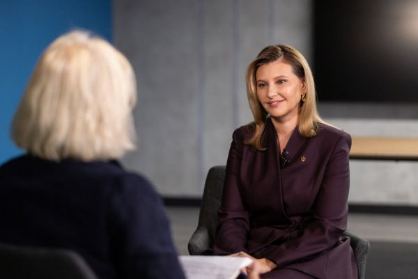 From gratitude to claims: Zelenskaya is "sad" because of Netrebko's singing in London — EADaily ...